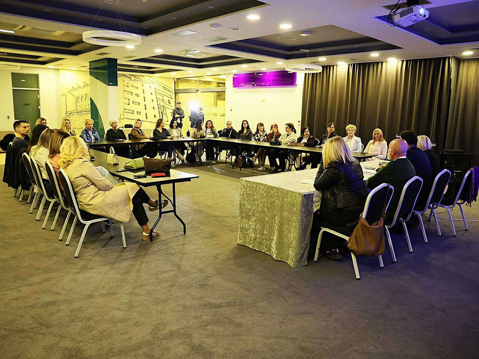 U Mostaru održan okrugli sto na temu: "Novi propisi o nasilju nad ...